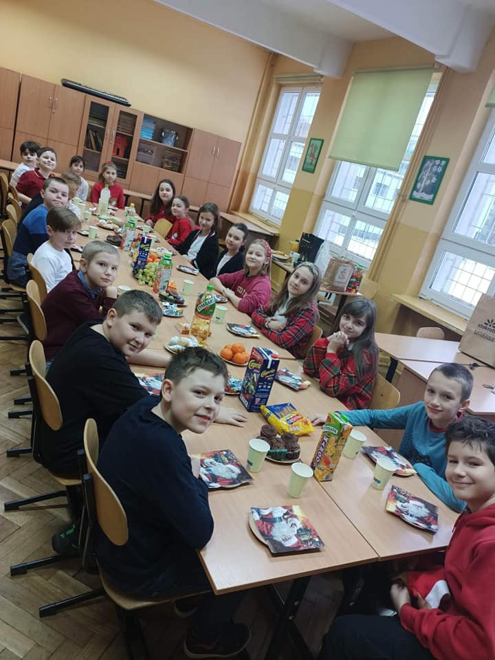 Wigilie klasowe 2022/2023 - Szkoła Podstawowa nr 174 im. Jana Machulskiego w Łodzi