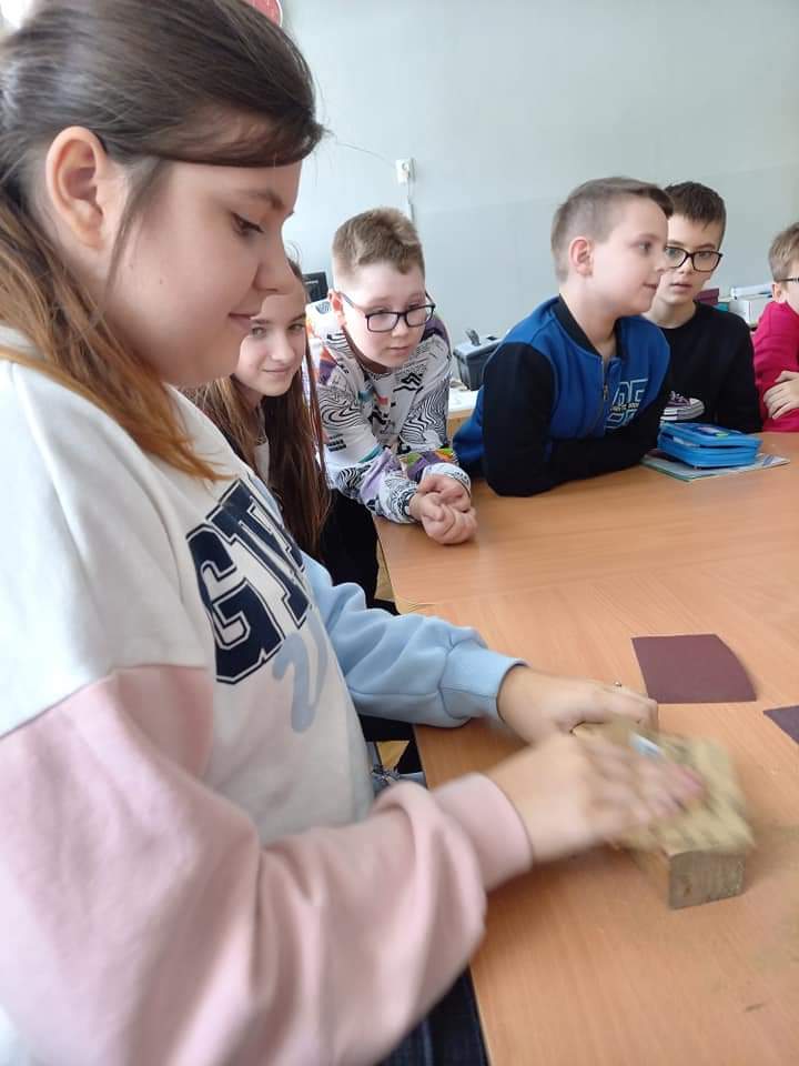 Podstawowe tajniki obróbki drewna #LaboratoriaPrzyszłości - Szkoła Podstawowa nr 174 im. Jana ...